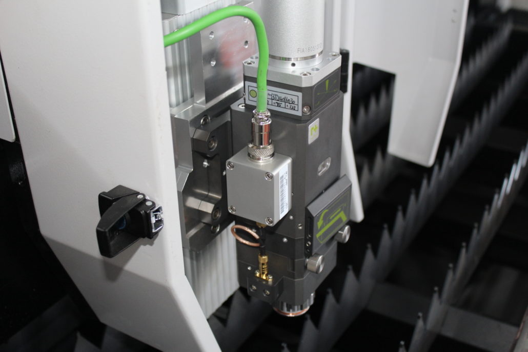 Clean the laser cutting head optical lens: Charry - XTLASER